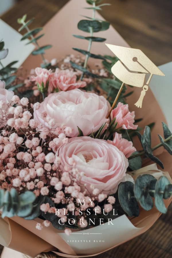 15 Unique Graduation Bouquet Ideas to Celebrate Their Big Milestone ...